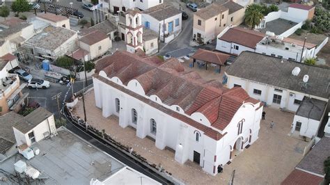 Κυριακή Β Λουκά Όρθρος και Αρχιερατική Θεία Λειτουργία από τον Ιερό Ναό Αγίας Βαρβάρας