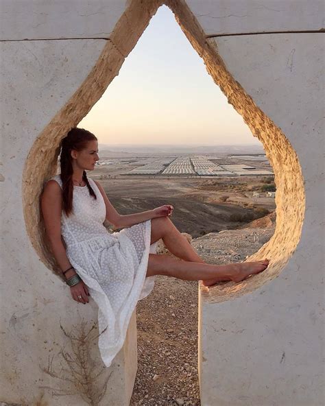 Elena Landers Feet