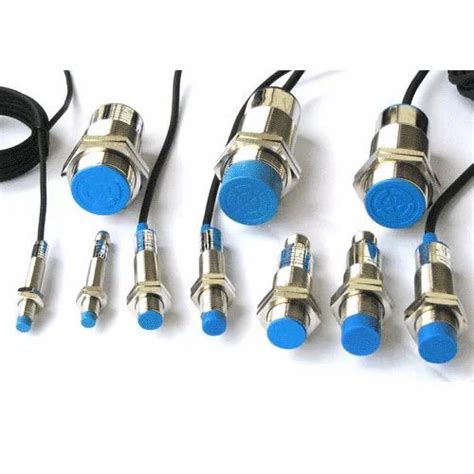 Omron Inductive Proximity Sensor 1mm To 100mm At ₹ 500 Piece In