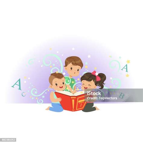작은 아이 남자와 여자 마술 책을 보고 흥분 다채로운 상상력을 가진 어린이 캐릭터 판타지 개념입니다 평면 벡터 일러스트 레이 션 공부에 대한 스톡 벡터 아트 및 기타 이미지