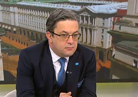 Тома Биков Ситуацията с главния секретар е свързана с разследването в митниците Информационна