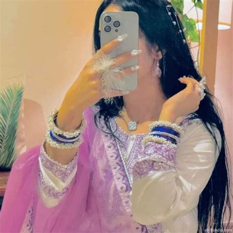 1135 Girls Dp Images Photos Pictures And Wallpapers Stylish Dp