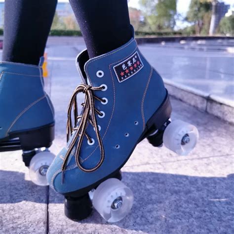 블루 블랙 가죽 롤러 스케이트 신발 4 바퀴 플래시 스케이트 여성 남성 성인 스포츠 Patines 스니커즈 유럽 사이즈