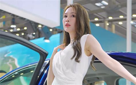 2023粤港澳大湾区车展 英菲尼迪车模03 周周joyi Bilibilib站无水印视频解析——yiuios易柚斯