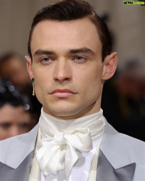 Thomas Doherty Wiki Biography Age Gallery Spouse And More