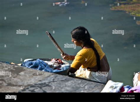 Woman With Laundry Udaipur Bathing Ghats Rajasthan India Stock Photo Alamy