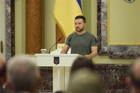 Вручення Президентом України державних нагород представникам ЗМІ — Офіційне інтернет