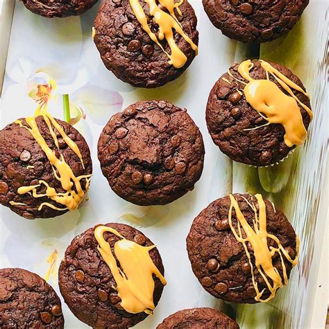 طرز تهیه کیک مافین شکلاتی آسان و خوشمزه مرحله به مرحله