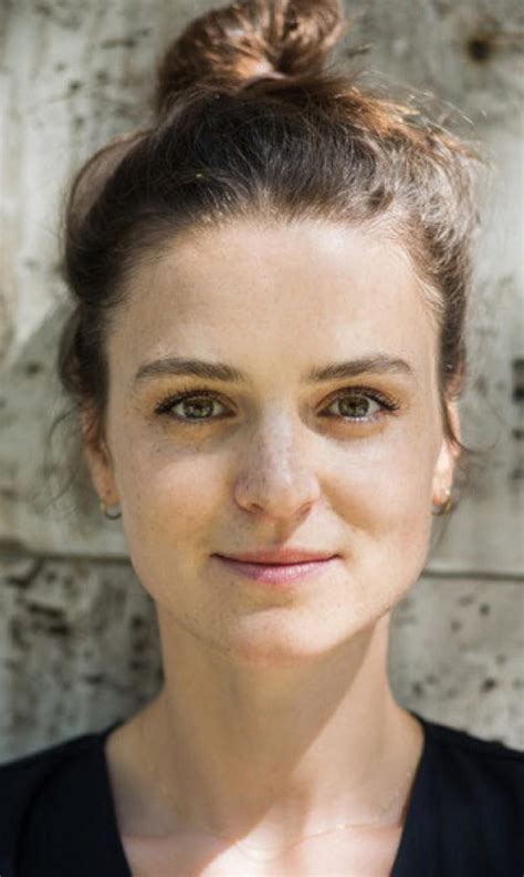 Laura Syniawa Biography Imdb