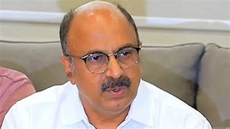 Veteran Malayalam Actor Siddique Fleds After Kerala Police Launches A