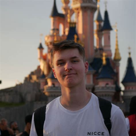 Aaron Gray Filmfreeway