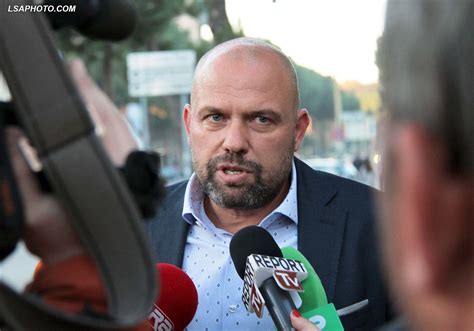 Manjani Mjekësia Ligjore Të Shmangë Zhvarrimet Zbardhni Shkaqet E çdo