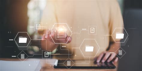 사무실 문서 감사 개념을 보여주는 회계사 검토 프로세스 계획 및 정확성 평가 조직의 중요한 문서 저장 관리 문서 시스템 회계사 감사 문서 서류 정리에 대한 스톡 사진 및