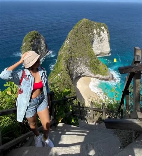 Actress Anna Ben Enjoying Her Vacation In Bali Indonesia L Anna Ben See Pictures Of Anna Ben