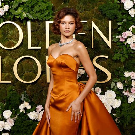 Zendaya And Tom Hollands Wedding Plans On Hold Hello