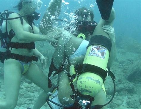 Max Mikita Sex Underwater Tour