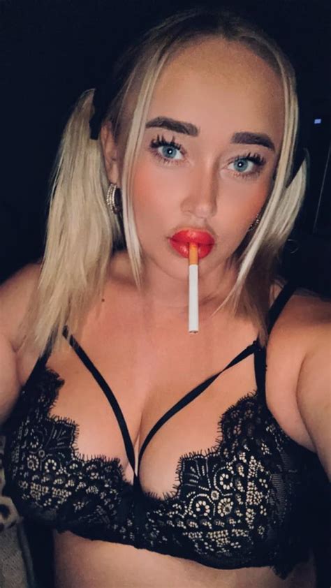 My Hot Gf Rsmokingfetish