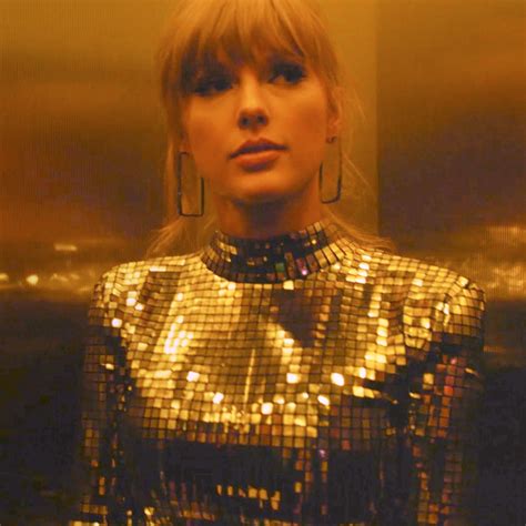Sagittarius Swift Taylors Astrology And Birth Chart Star Sign Style