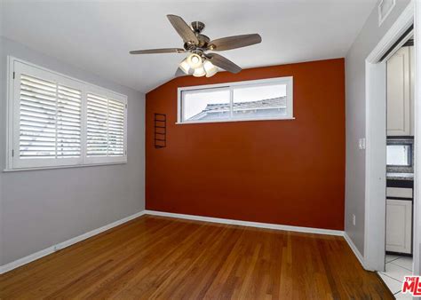 6841 Mammoth Ave Van Nuys Ca 91405 Redfin