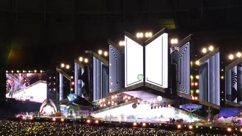 갸미 On Twitter Whalien 52 🐋 고래는 더이상 외롭지 않아요 Yettocomeinbusan Bts Twt