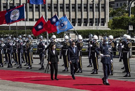 總統軍禮迎貝里斯總理（1）圖 中央通訊社 Line Today