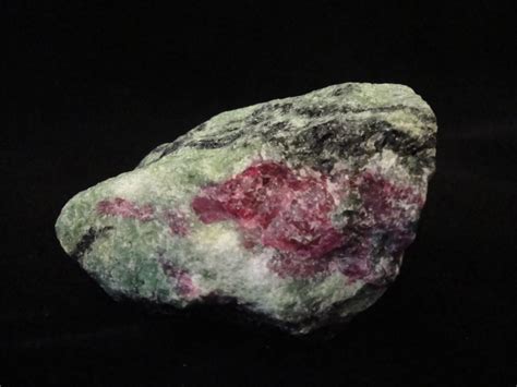 Ruby In Zoisite Toth S Fossils And Minerals