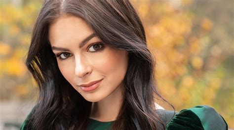 Elizabeth Pipko Talks Patriotism Modeling Trump Faith And More In