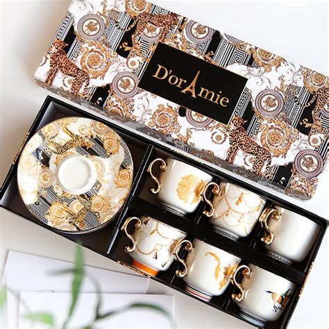 빈티지 럭셔리 도자기 커피 컵 및 접시 세트 유럽 도자기 컵 웨딩 집들이 선물 홈 데코 6 개 선물 상자 Aliexpress