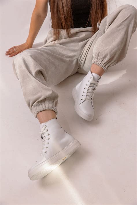 Кеды из натуральной кожи белый