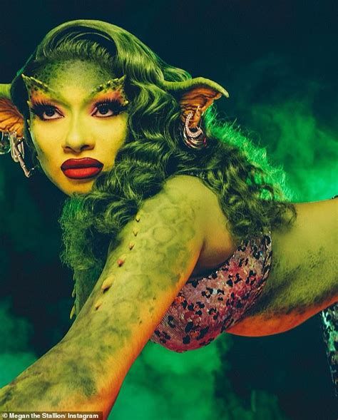 Megan Thee Gremlin Stallion Rapper Looks Sexy In Glittered Bralette As