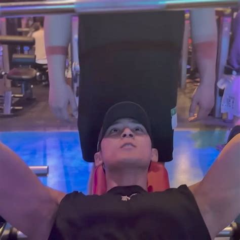 Gym Bros Kim Mingyu X Male Reader Cw Size Kink Manhandling Unprotected Sex Cum Swallowing