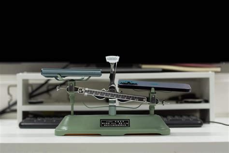 史上最轻横向折叠屏？重量＜240g，网友都说oppo Find N2太卷了 知乎