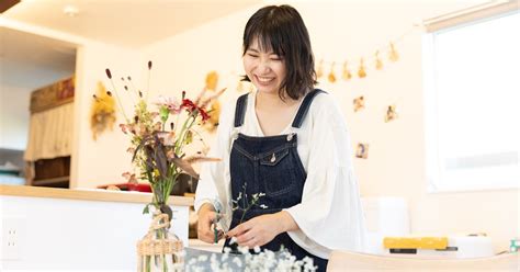 みえ日記 香川の家取材花にあふれた自分たちの家に