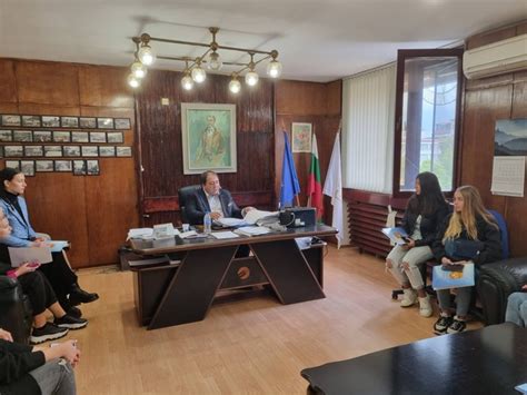 Дупнишките ученици искат да участват в общинските младежки политики Dupnicanews Eu