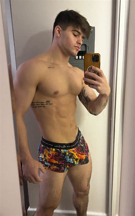 Bulge In His Short Boxers Pic