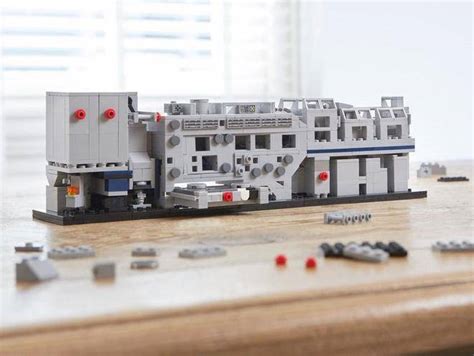 Asml 推出 High Na Euv 光刻机 Twinscan Exe 5000 乐高套装 Lenssen Rick 费尔德霍芬