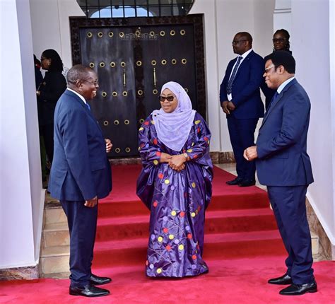 Rais Samia Suluhu Hassan Akiwa Na Makamu Wa Rais Mhe Dkt Phillip Isdor Mpango Waziri Mkuu Mhe