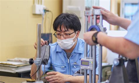 インタビュー 2 採用情報 金属切削加工研削加工のことなら正和工業株式会社
