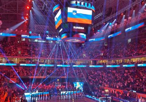 KoŠarka Slovenija V četrtfinalu Sp Izgubila S Kanado Demokracija