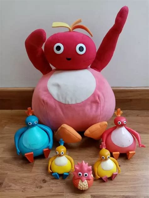 Twirlywoos Spinning Twirlytop Toodloo Plush Toy Pull Cord Talking