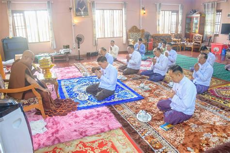 ရခိုင်ပြည်နယ်ဝန်ကြီးချုပ် ဦးထိန်လင်း စစ်တွေမြို့ပေါ်ရှိ ပရိယတ္တိစာသင်တိုက်များသို့