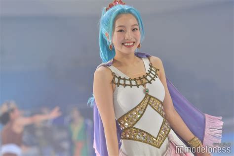 画像10 18 本田真凜、美背中ざっくり衣装姿に反響「透明感すごい」幼少期ショットも公開 モデルプレス