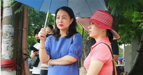 Thi Tốt Nghiệp Thpt Con Vào Thi Cha Mẹ Như Ngồi Trên đống Lửa