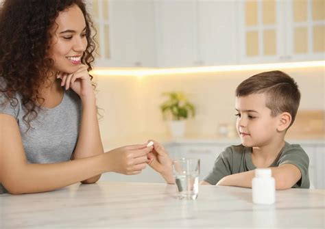 مکمل‌های ضروری برای کودکان کدام ویتامین‌ها واقعاً لازم هستند؟ کلینیک کودکان آنا