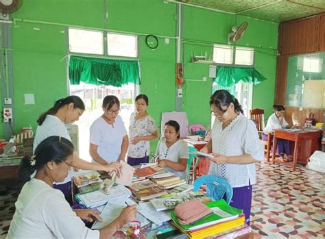 Myanmarnationalpost ငပလီမြို့၌ စာဖတ်ရှိန်မြှင့်တင်ရေး ရွေ့လျားစာကြည့်တိုက် Mobile Libraryဖြင့်