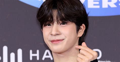 포토s 정동원 반짝이는 트로트 왕자