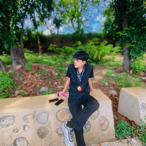 Chihiro Ryuu Ryuuchihiro Threads Say More