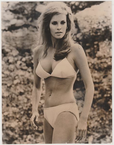 Raquel Welch Original Photograph Blue Robin Collectables