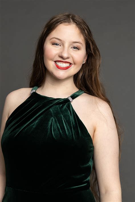 Eva B New View Modeling