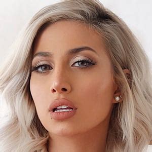 Model Roz Age Family Bio Famous Birthdays